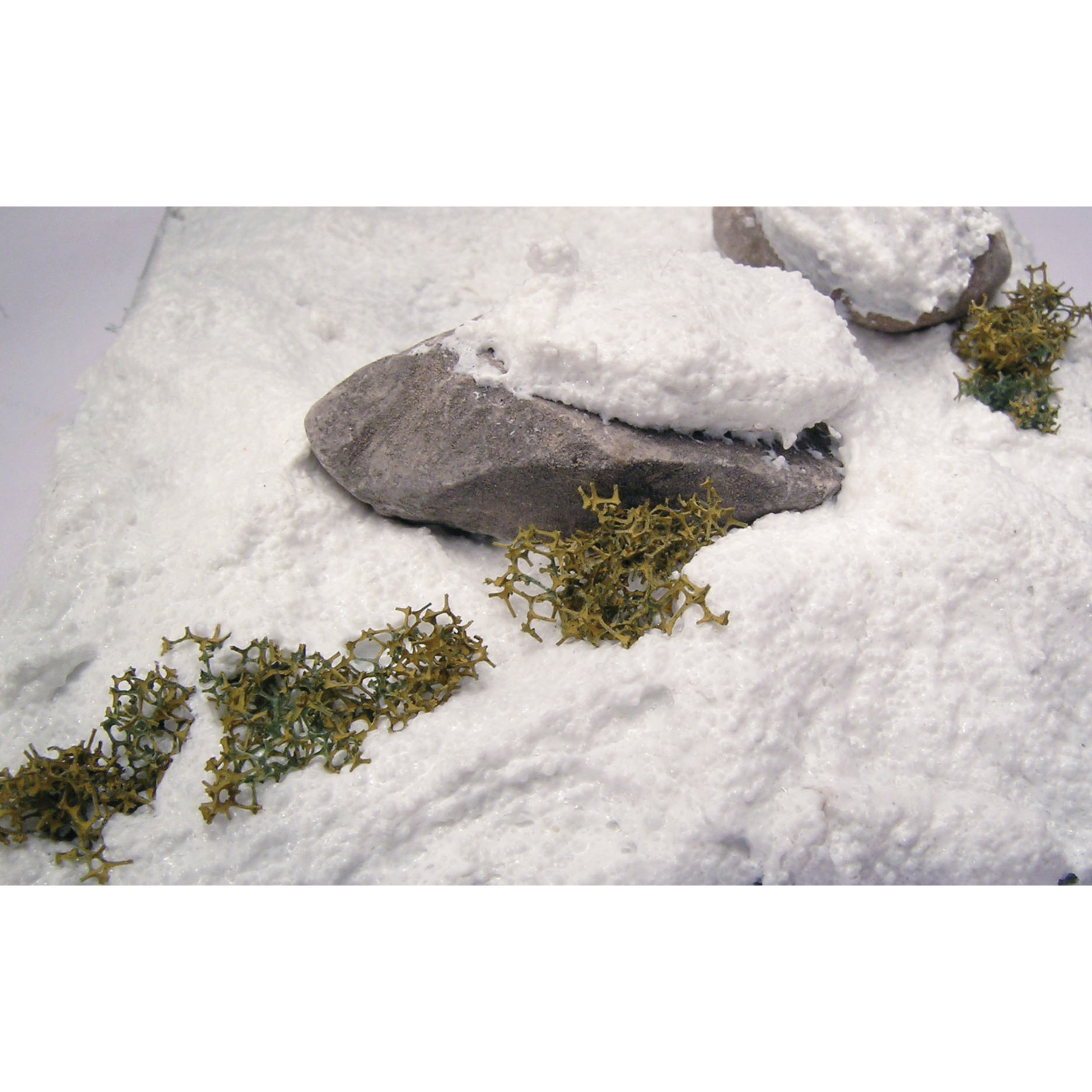 Vallejo Diorama Effects Thick Mud - 200ml Snow Medium Paste 26820